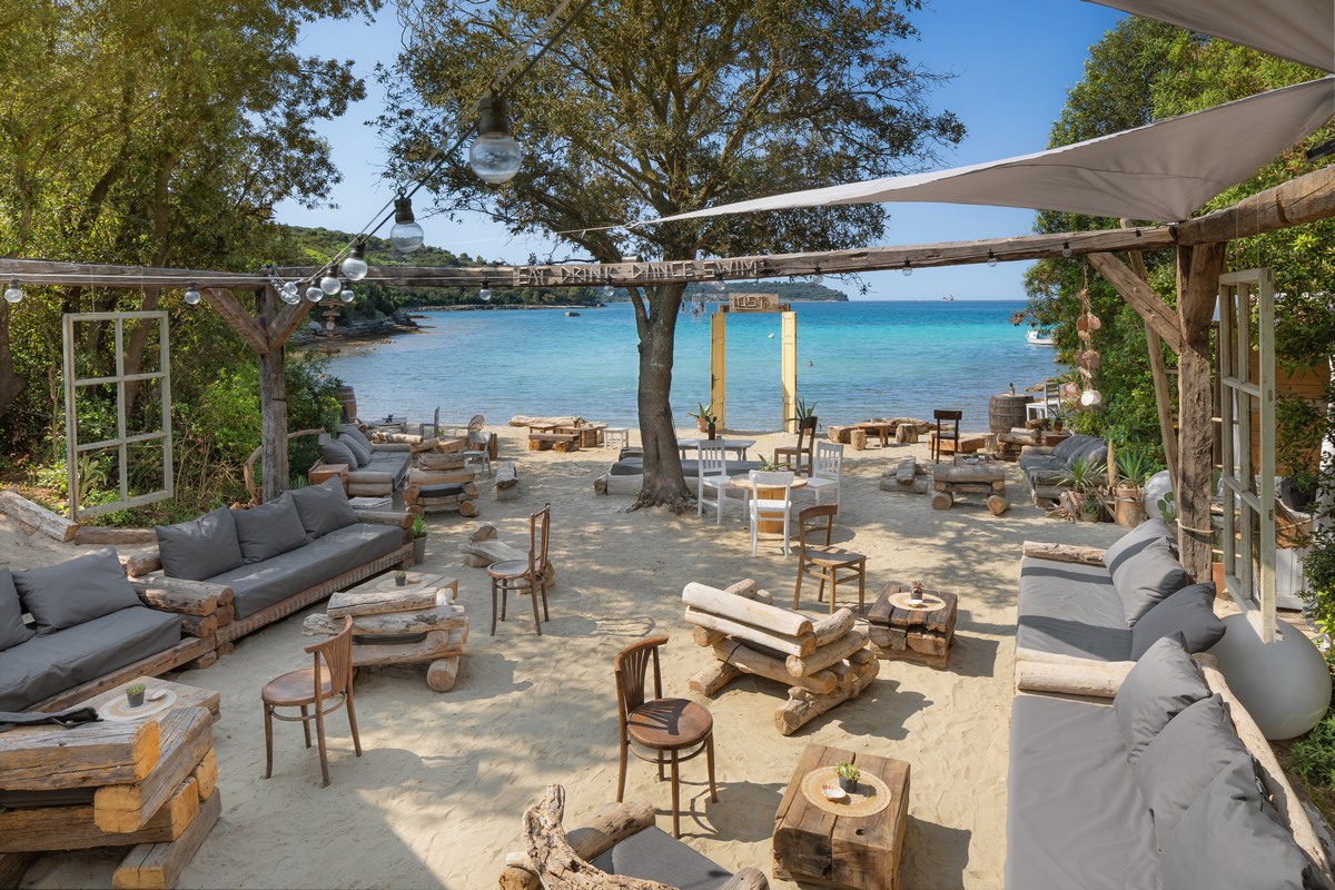 Lost Beach in Lost Bay - Pag.si